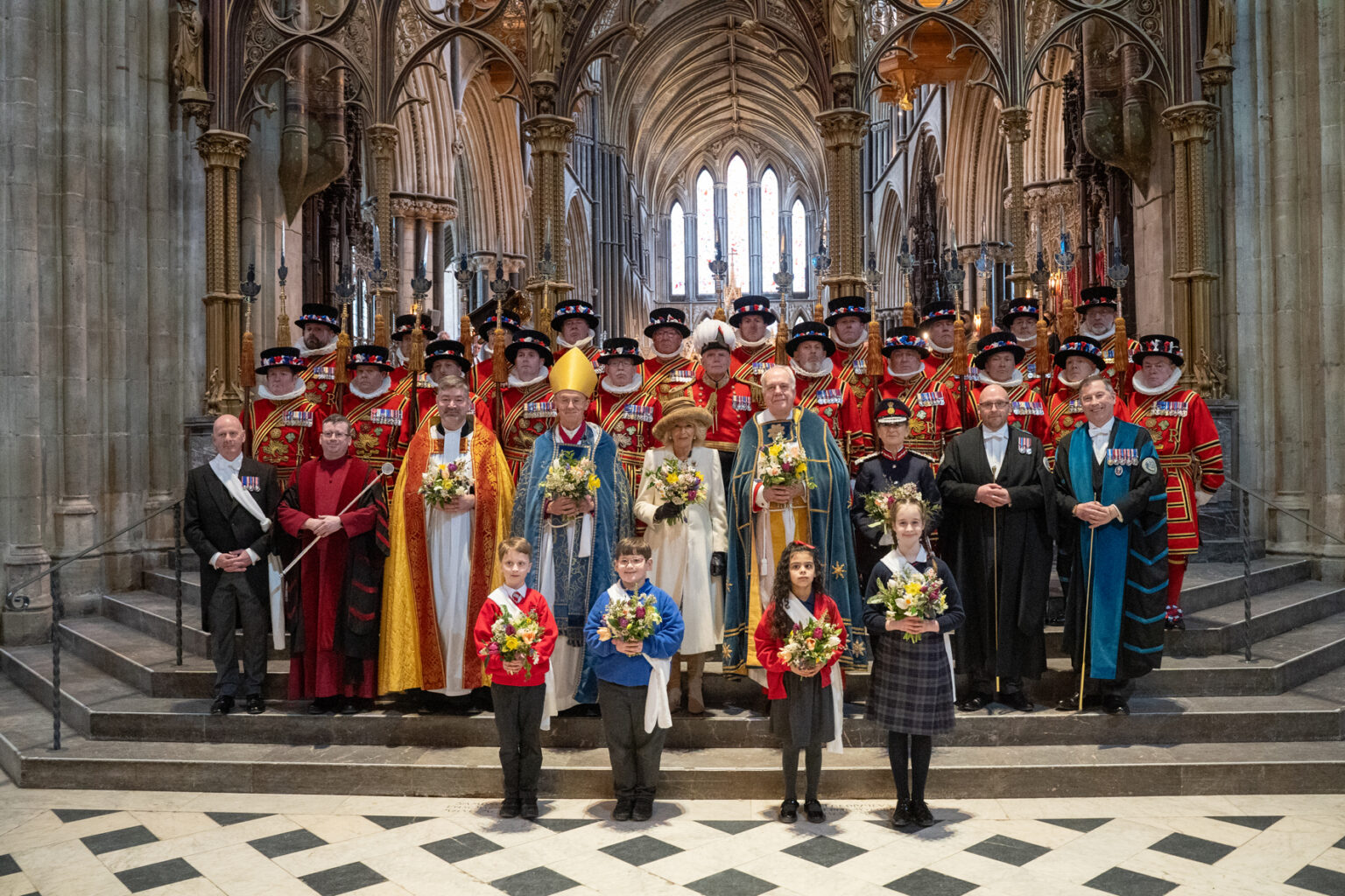 King to honour church volunteers at spectacular Royal Maundy service ...